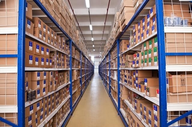 Cold storage shelving system